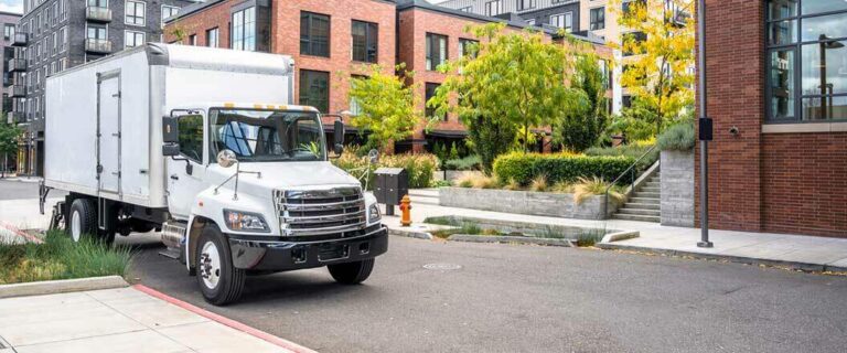 What Is A Straight Truck? Delivery Vehicle Types and Uses | USA Last ...