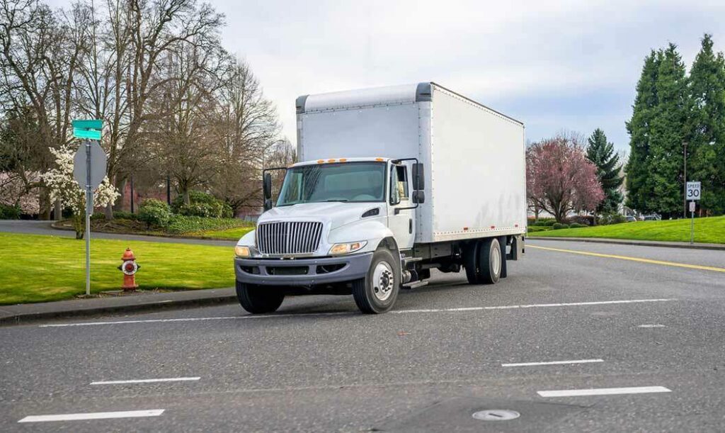 What Is A Straight Truck? Delivery Vehicle Types and Uses | USA Last ...